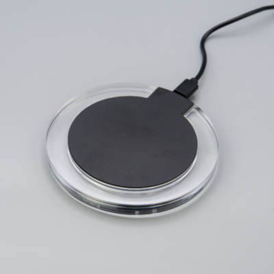 「クリアワイヤレス充電器」レビュー ～印刷が映えるスタイリッシュなQi対応充電器～ | ノベルティ・販促品・名入れグッズの販売【販促日本一】